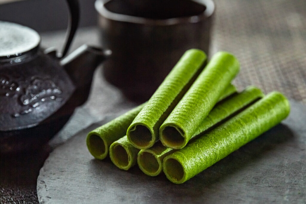 Matcha Sakuroru Roll Cookies – Set of 10 – Cha-no-wa
